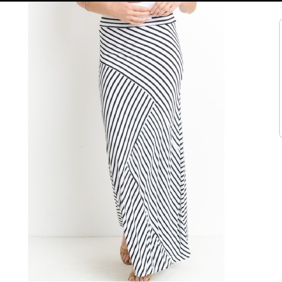 CGDESIGNS | Skirts | New Diagonal Geo Stripe Stretch Maxi Skirt S M L | Poshmark